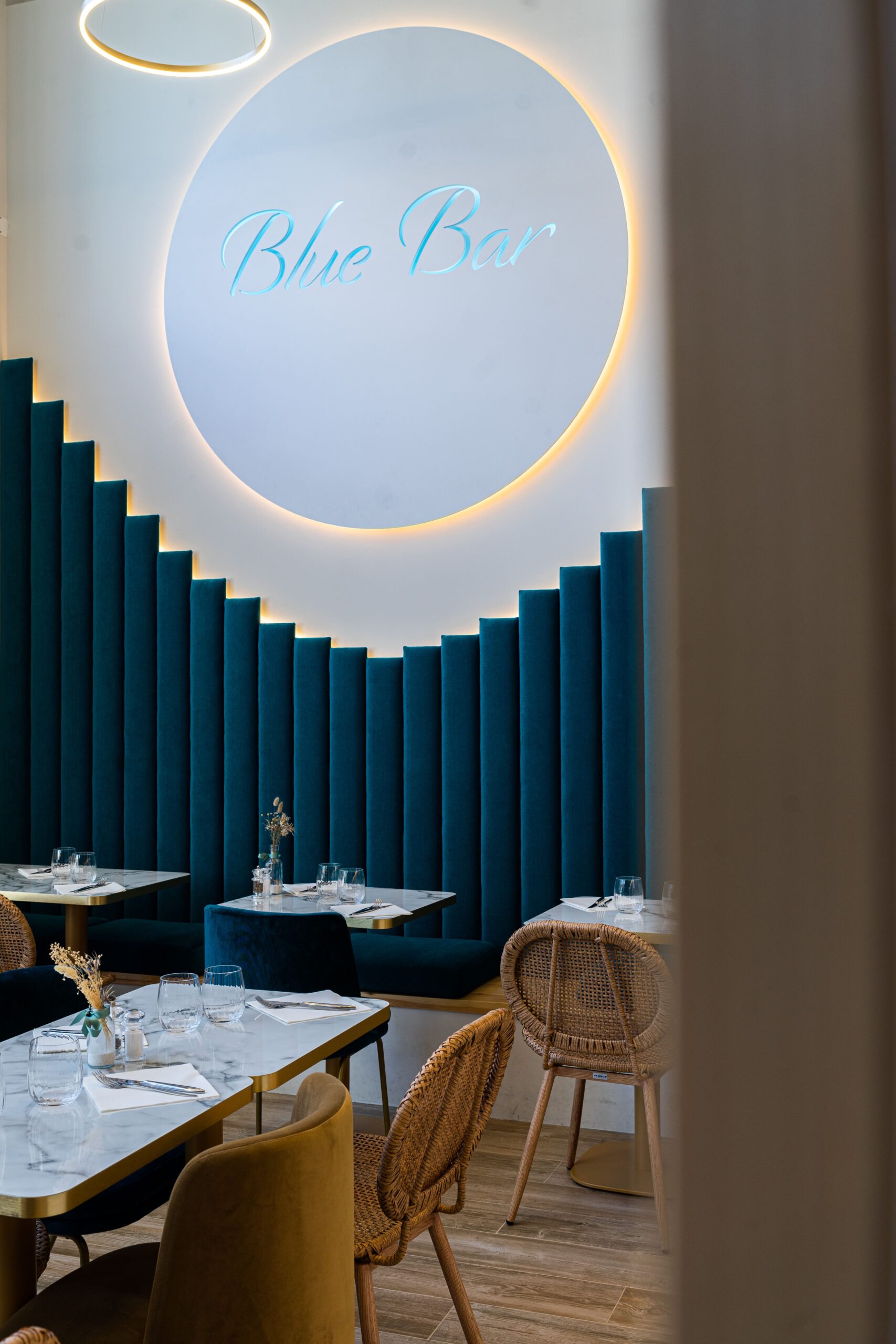Blue Bar - Royan Shopping